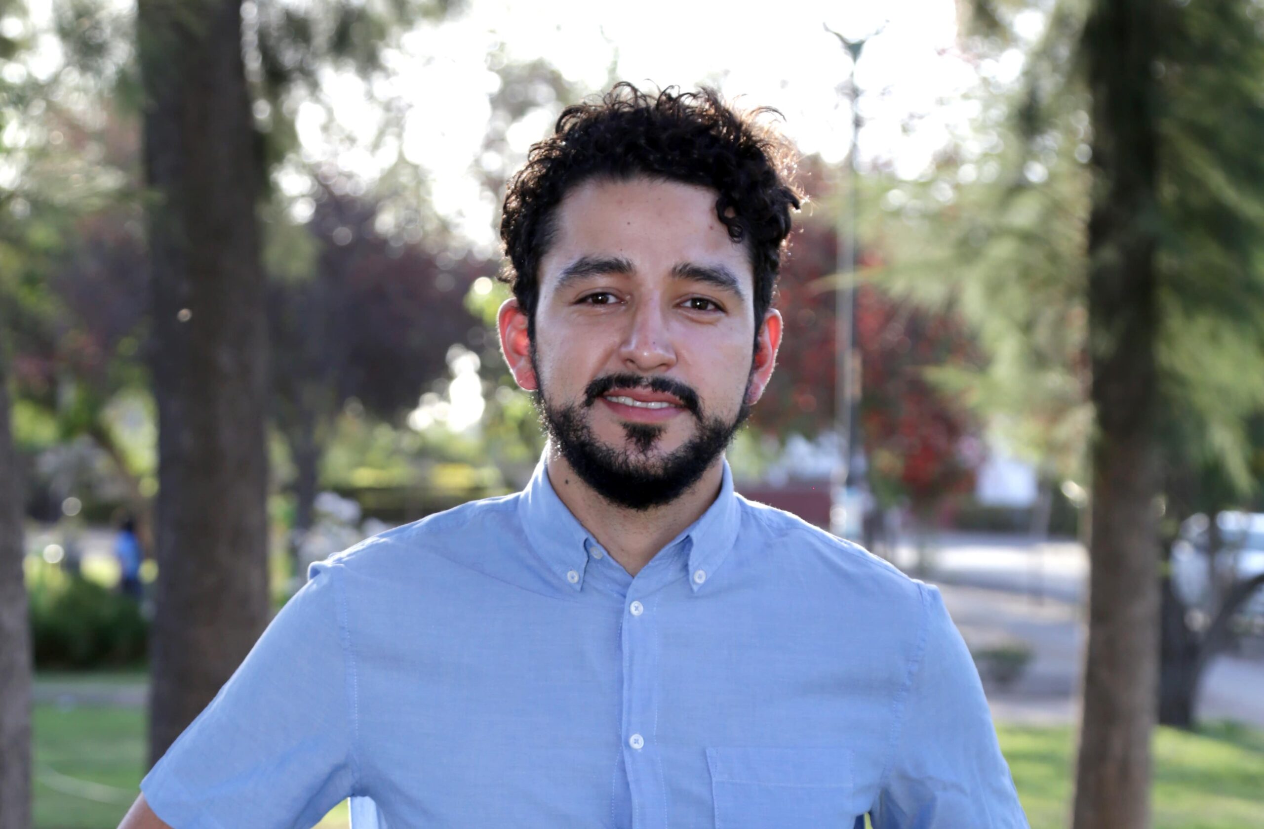 José Seves, egresado de Sociología fue electo como concejal en La ...